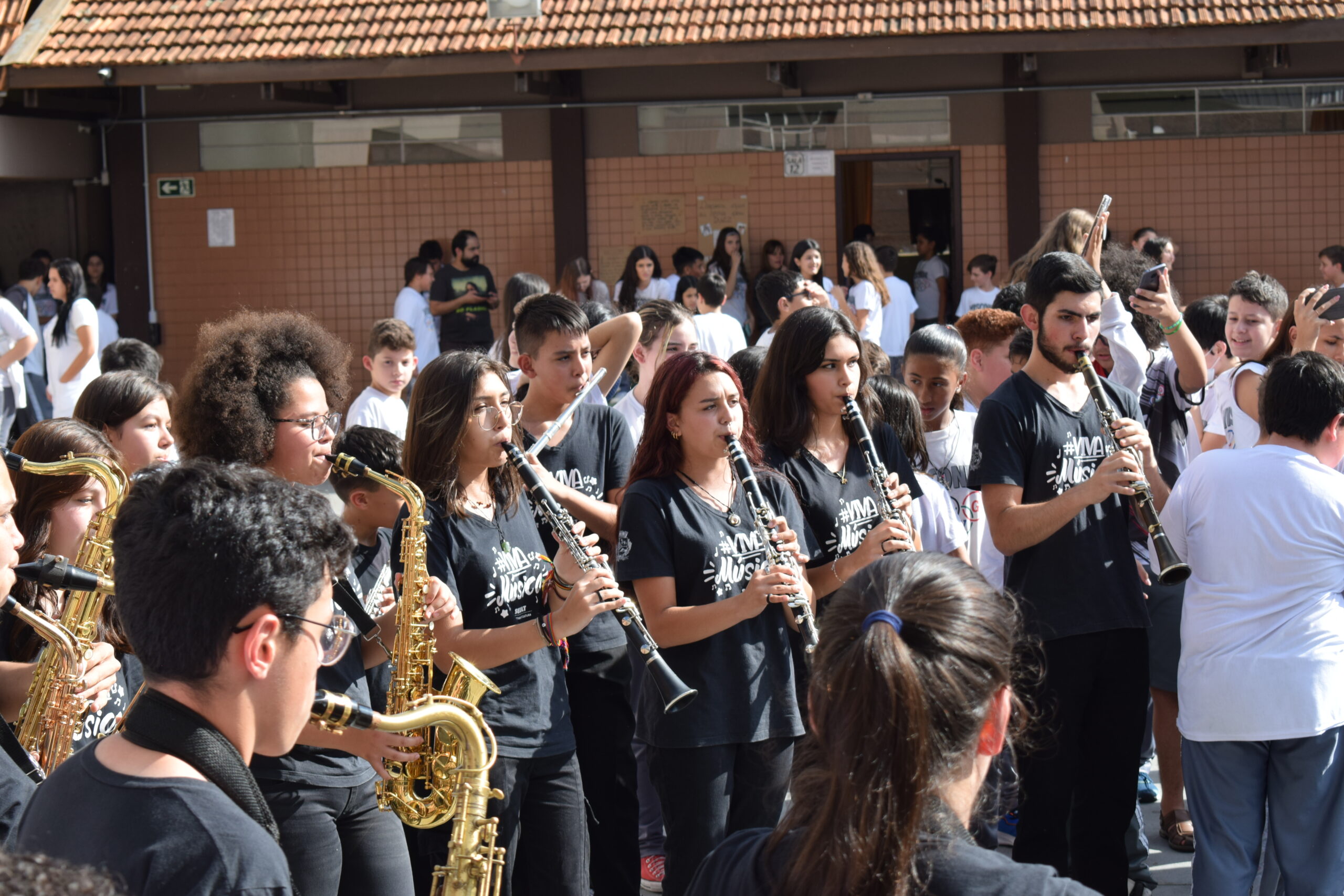 Banda Jovem do município surpreende e emociona alunos no Colégio ...